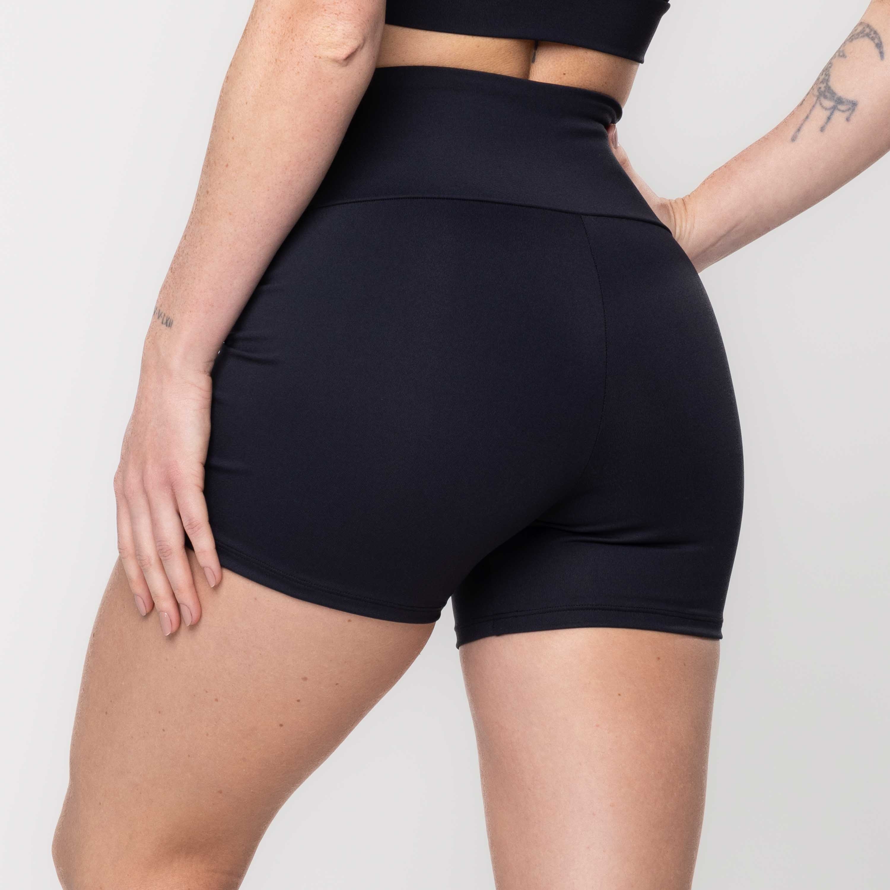 Short Básico Preto - Cacto